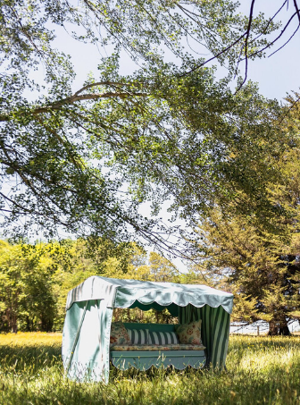 Garden Swing Prop – Chelsea Gardens